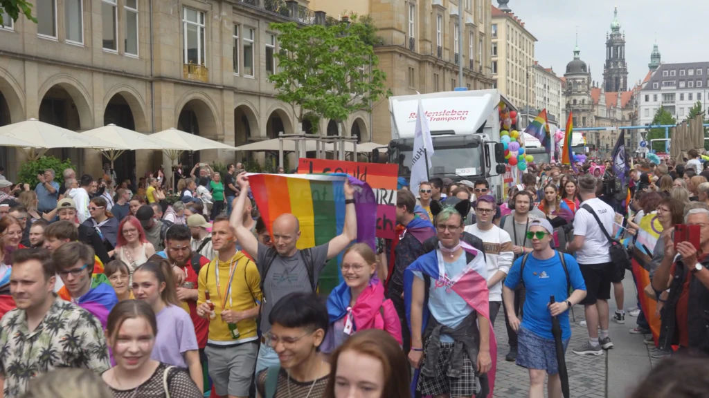 CSD Leipzig 2025: 19.000 feiern friedlich