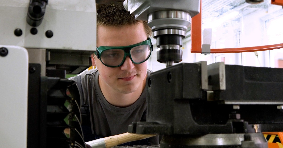 Mehr als 700 neue Meister im sächsischen Handwerk | Sachsen Fernsehen