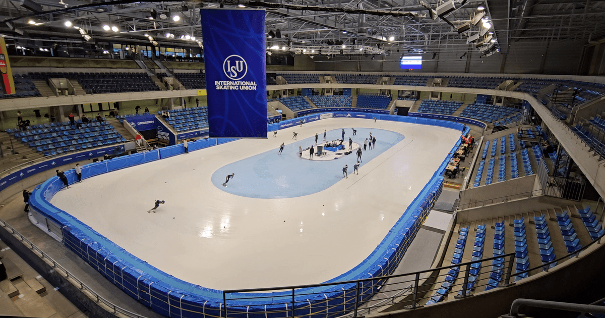 Dresden: Internationales Synchroneislaufen in der Joynext-Arena