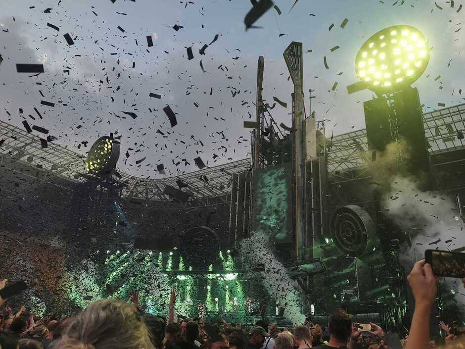 Bombastische Rammstein-Show im Stadion | SACHSEN FERNSEHEN